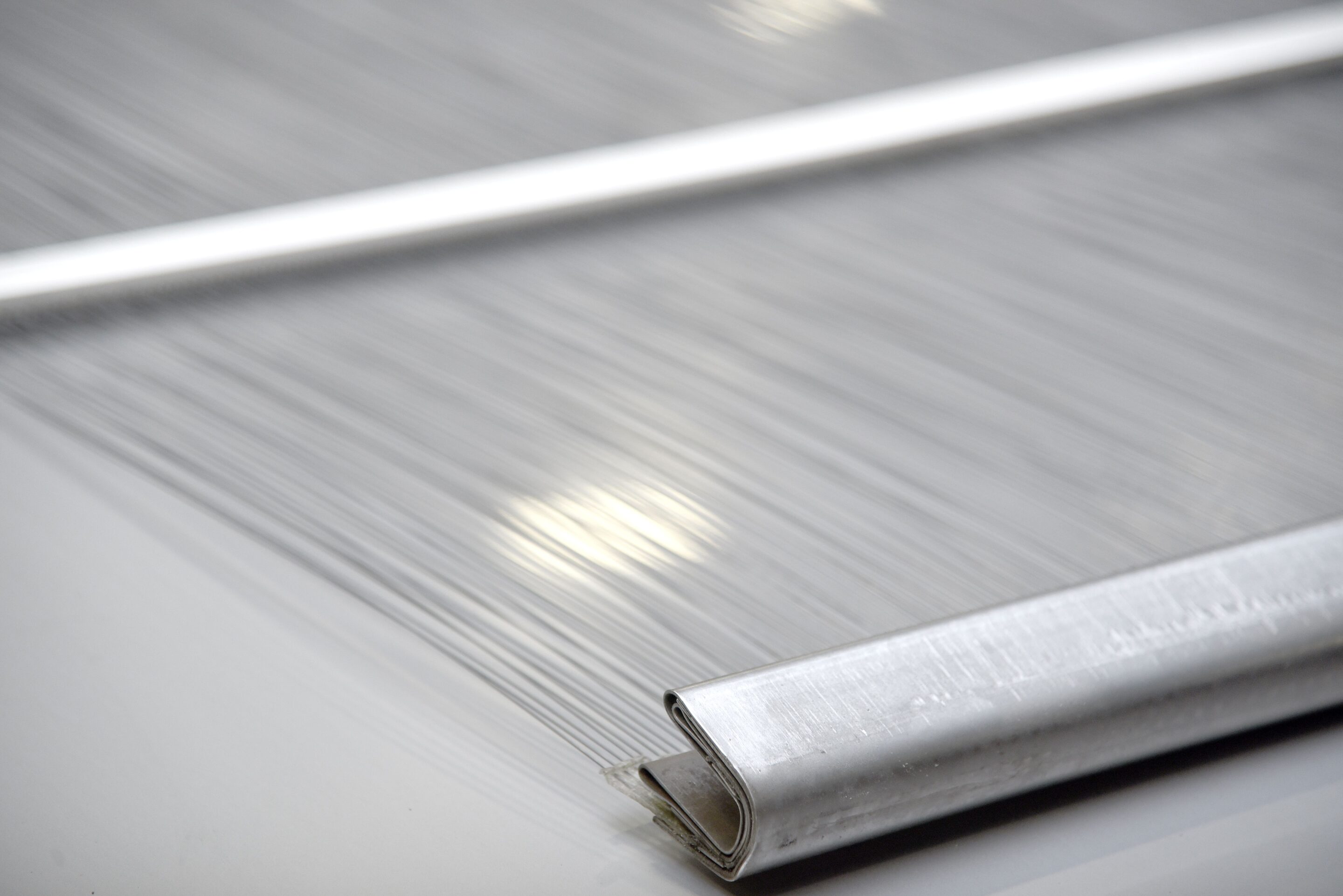 Performance and Versatility of Piano Wire Screens